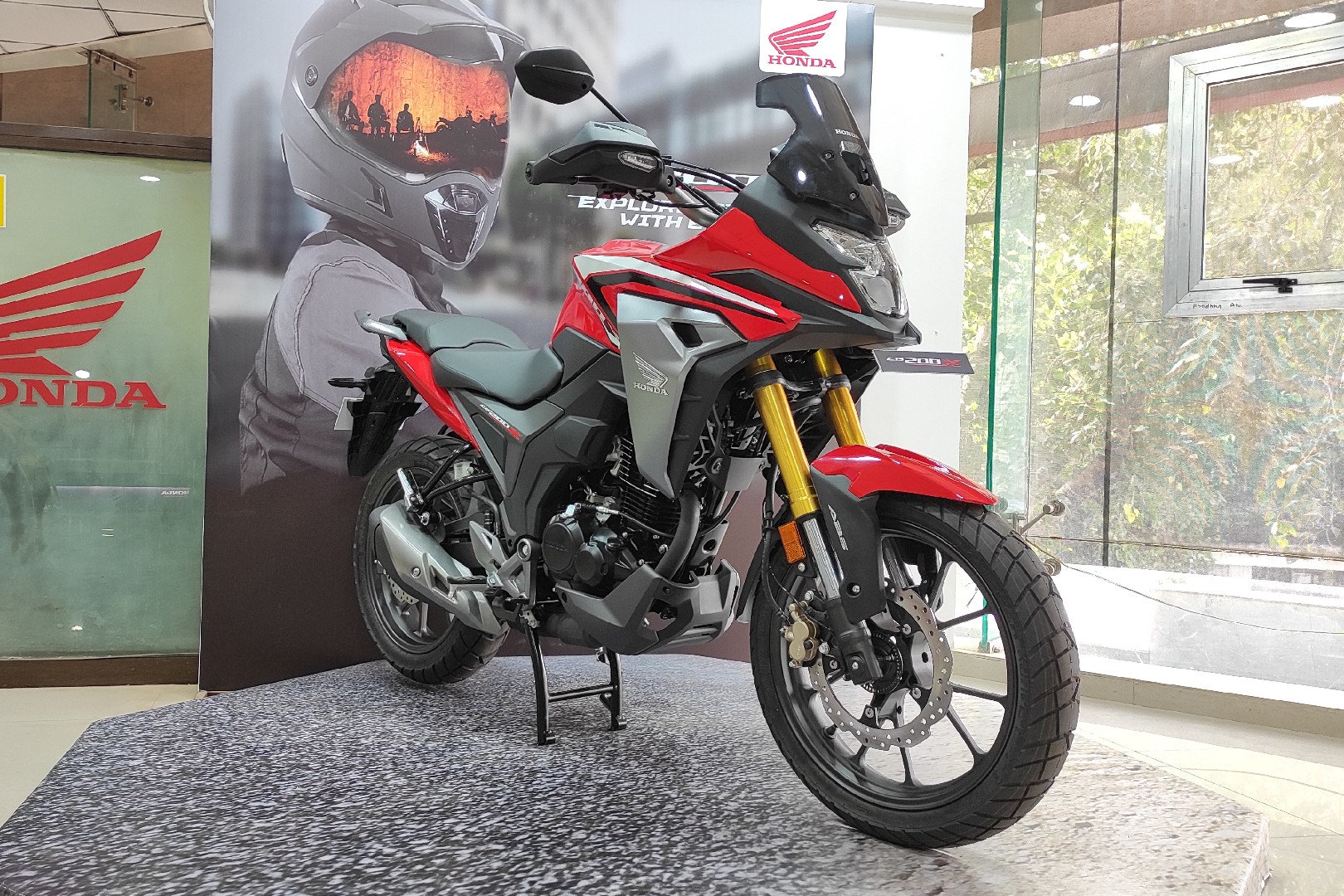 Honda CB200X First Look: City Prowler - Motoring World